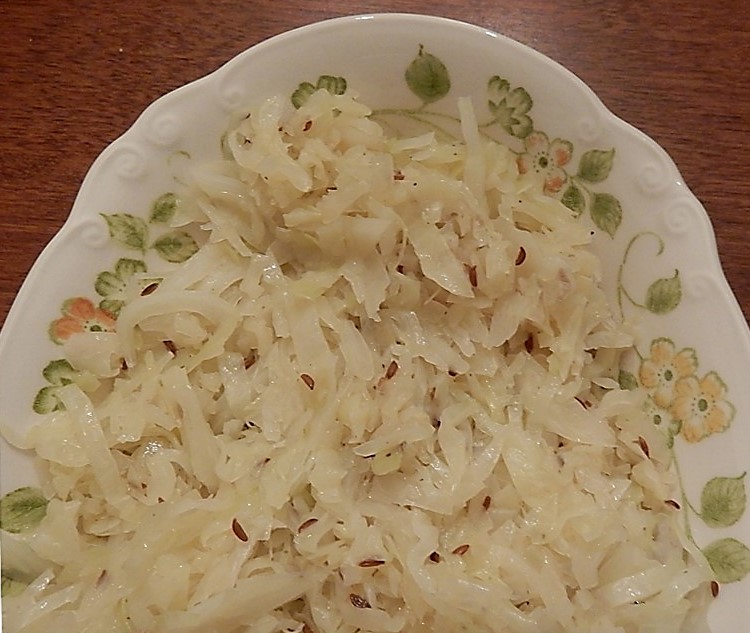 Old-fashioned Cabbage with Caraway Seeds – A Hundred Years Ago