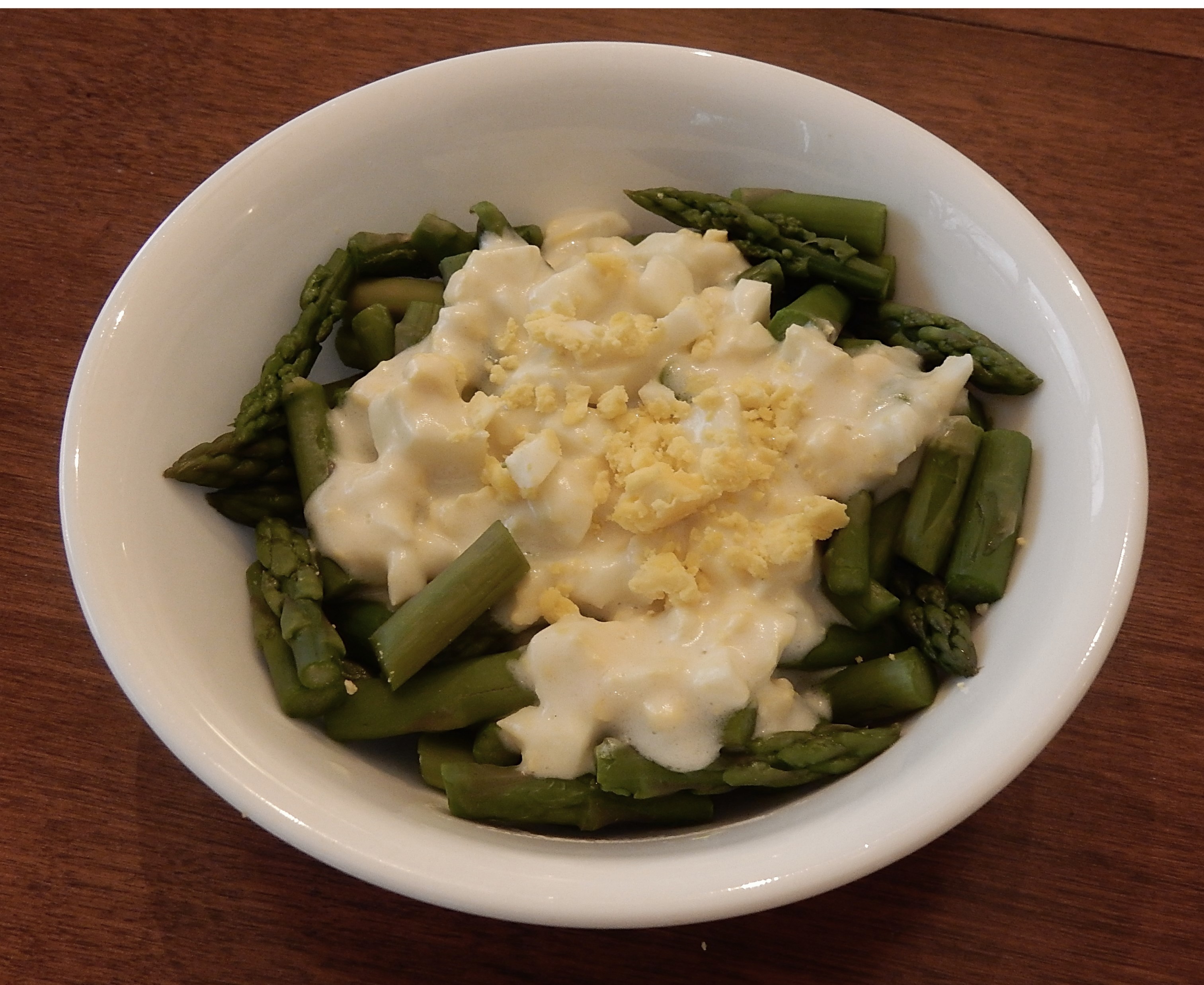 Old-fashioned Eggs with Asparagus – A Hundred Years Ago