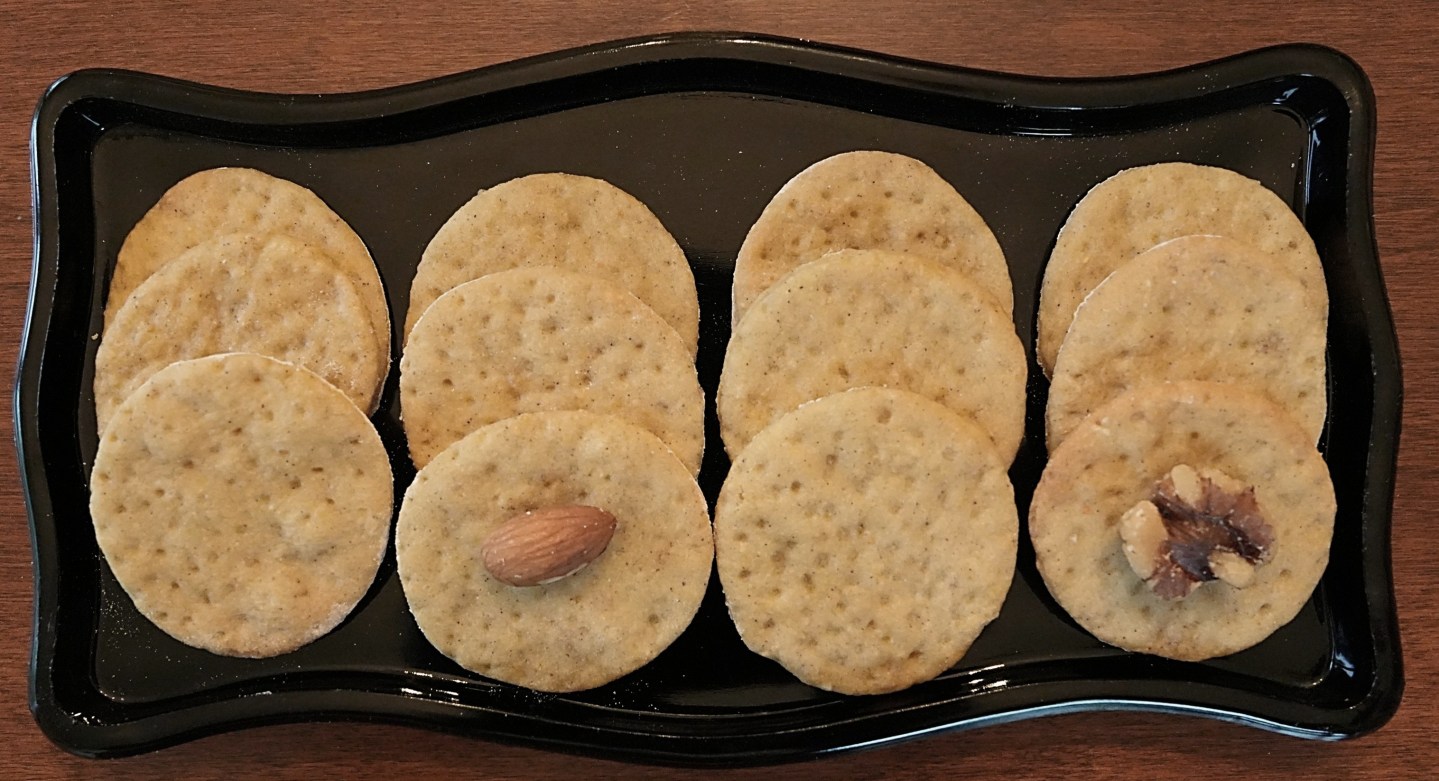 Old-Fashioned Honey Tea Crackers – A Hundred Years Ago